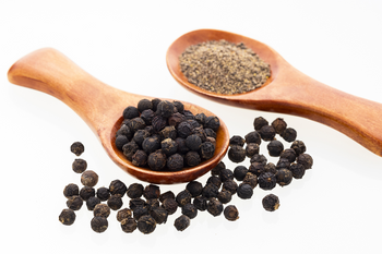 Piperine: The Powerful Compound in Black Pepper That Boosts Nutrient A ...